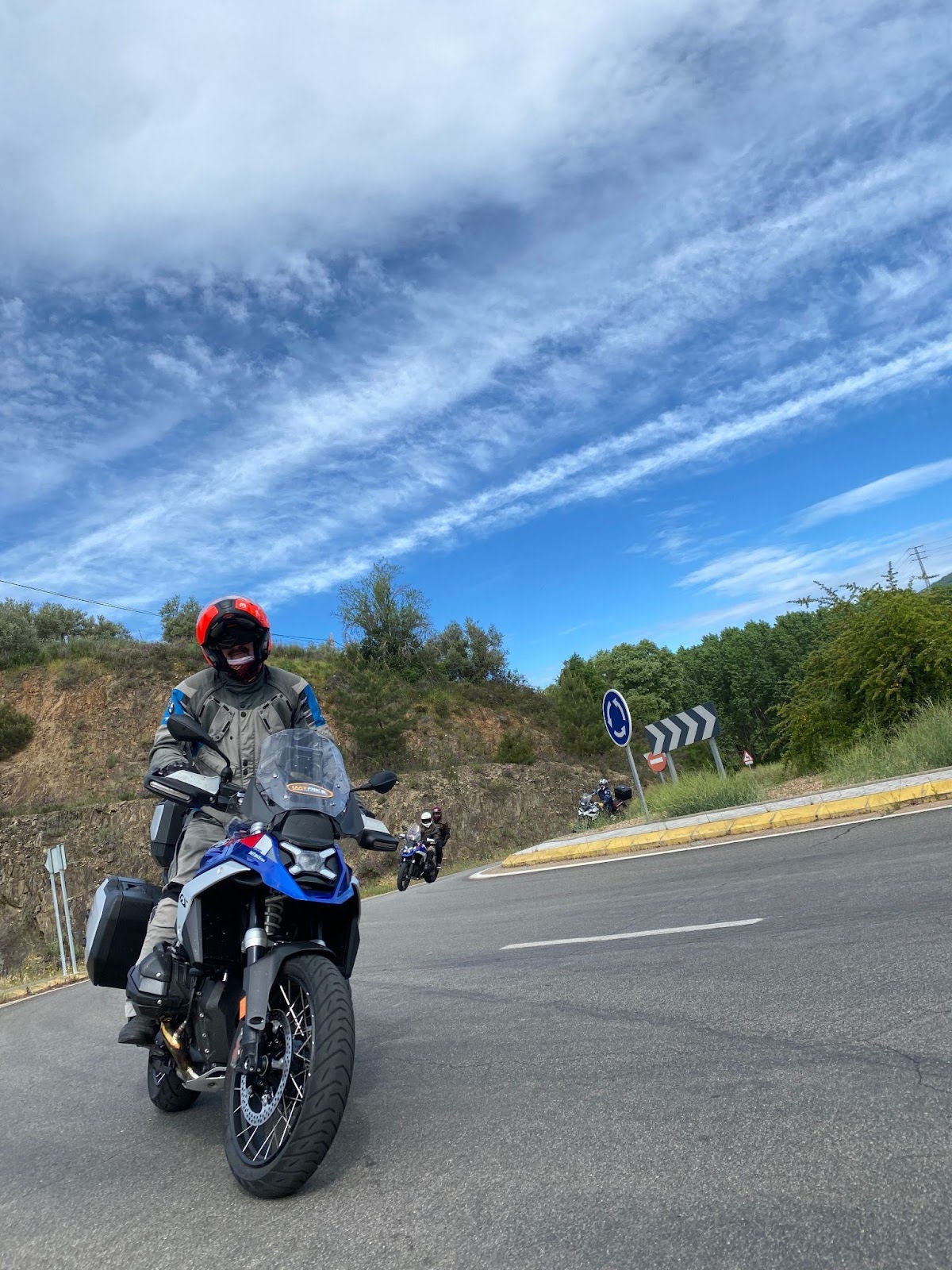 TIPS FOR RIDING YOUR MOTORCYCLE SAFELY - IMTBike