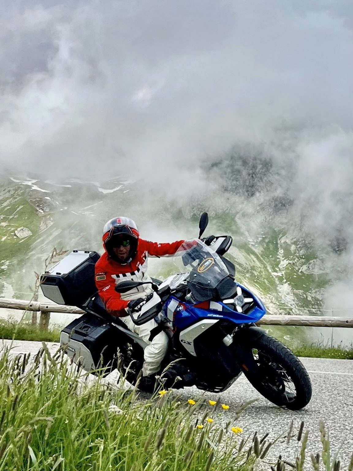 How to Choose the Perfect Motorcycle from the BMW GS Range - IMTBike